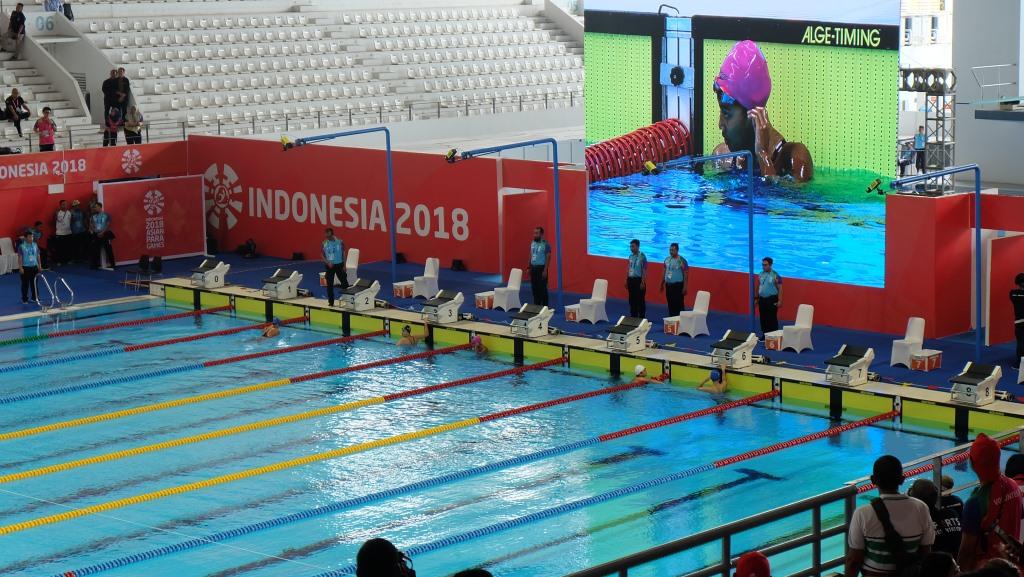 Berenang di Akuatik GBK — Travel Diary of Lenny Lim
