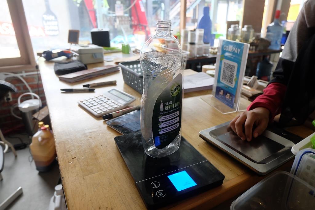 Refill Sunlight di Saruga — Travel Diary of Lenny Lim