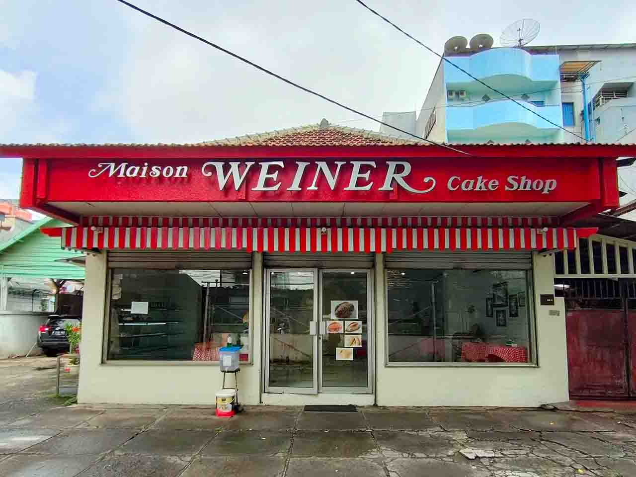 Maison Weiner : Toko Roti Jadul Jakarta — Travel Diary of Lenny Lim