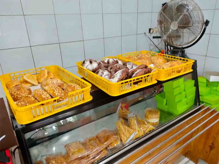 Maison Weiner : Toko Roti Jadul Jakarta — Travel Diary of Lenny Lim