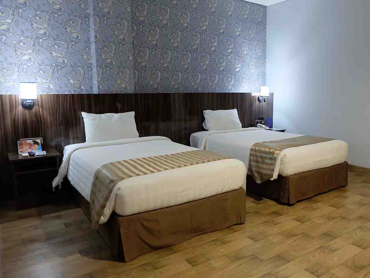 Hotel di Sentani Yang Murah Bagus : Horex — Travel Diary of Lenny Lim