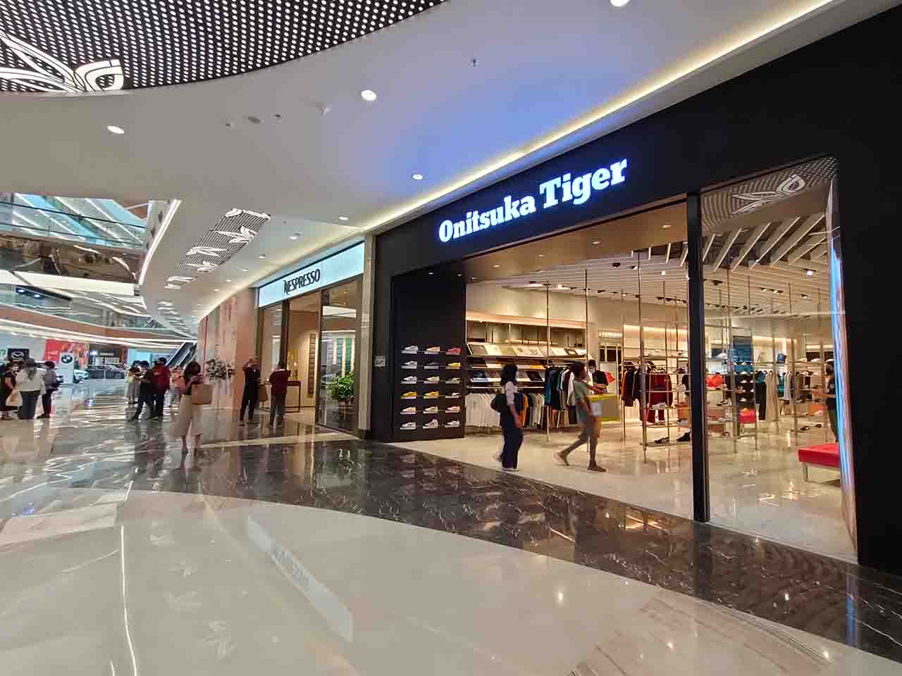 Yang Unik di Mall PIM 3 Nih! — Diary of Lenny Lim