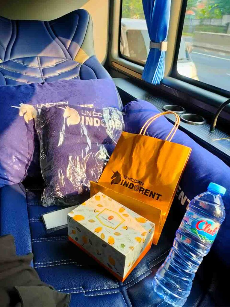 Indorent Unicron : Sleeper Bus JKT - Jogja — Travel Diary of Lenny Lim