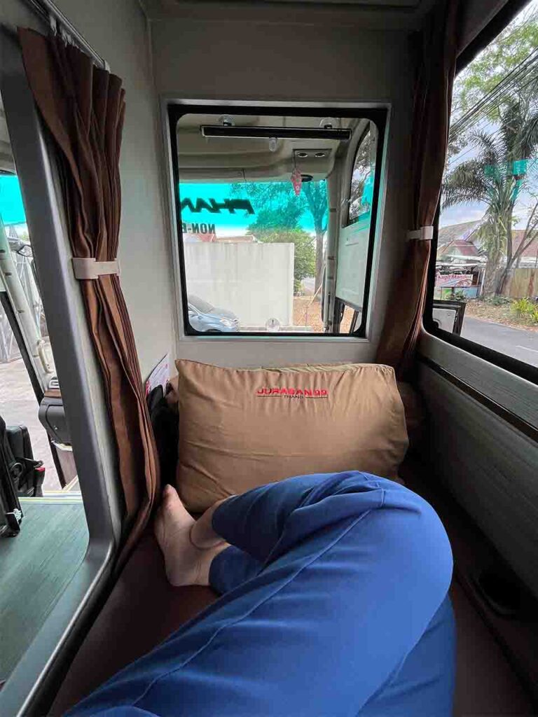 Sleeper Bus Juragan 99 Malang - Jakarta — Diary of Lenny Lim